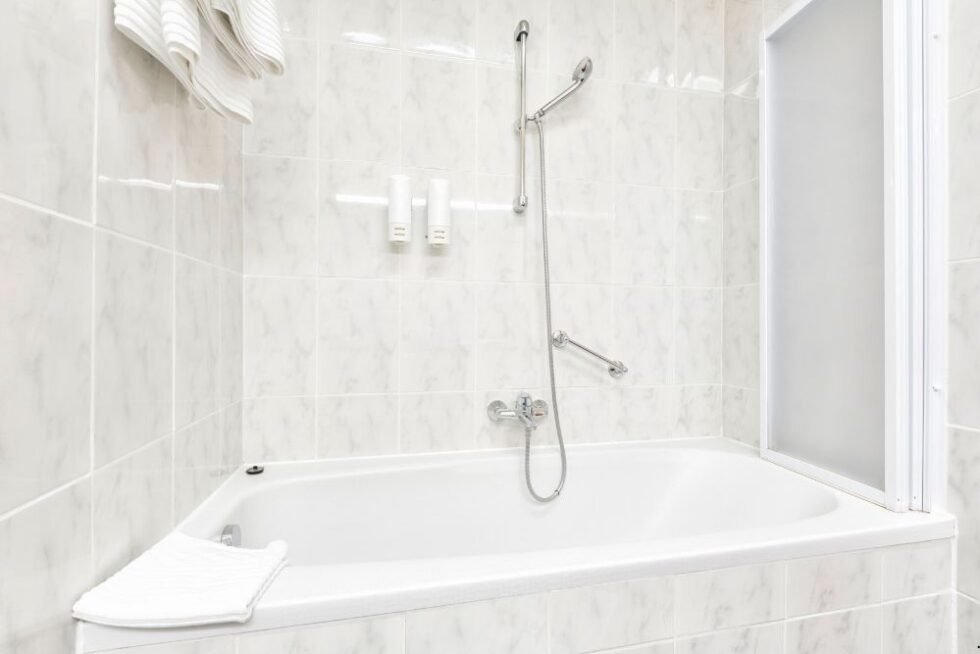 How to Tell If Your Tub Drain Issues Are Linked to Septic Problems